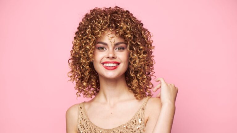 12 Effective Ways to Smile for a Picture Perfect Moment | Explained ...