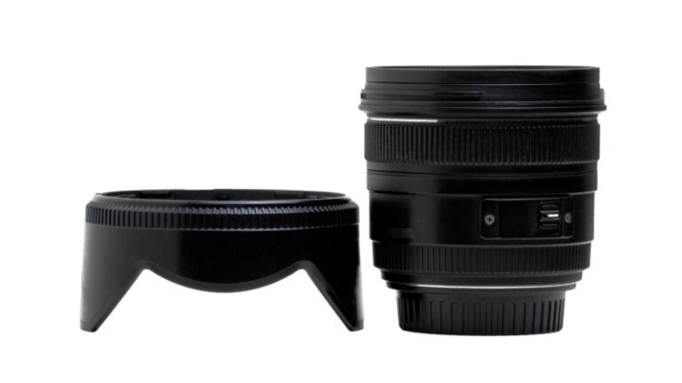 Lens Hoods | Types, When to Use and When Not to Use Them - Pixobo - Profitable Photography